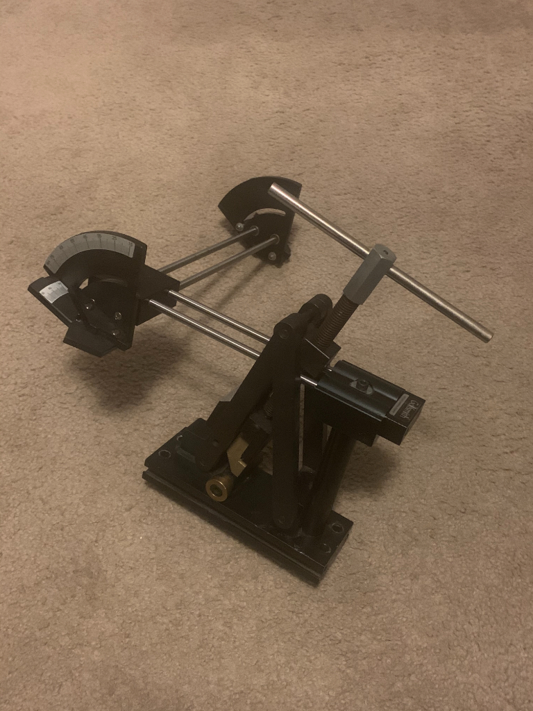 Golfsmith loft and lie bending machine and shaft frequency analyzer ...
