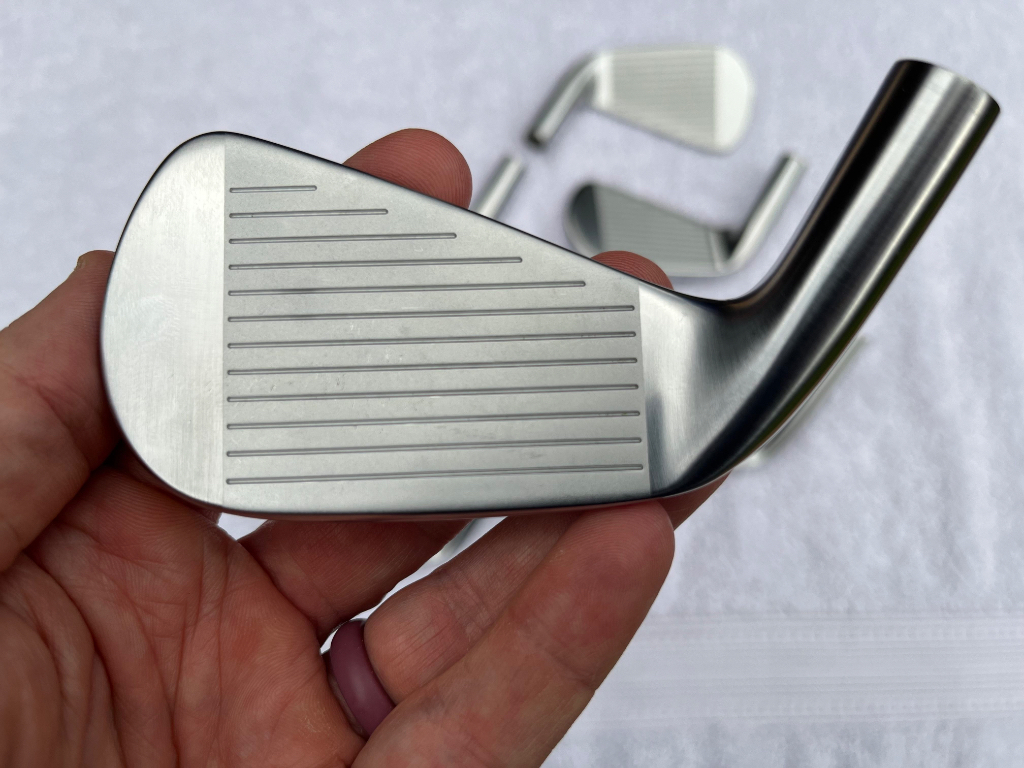 Tour Issue T100 heads, new T200 5i head, Jordan 1 and G/Fore shoes ...