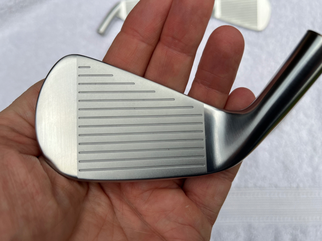 Tour Issue T100 heads, new T200 5i head, Jordan 1 and G/Fore shoes ...