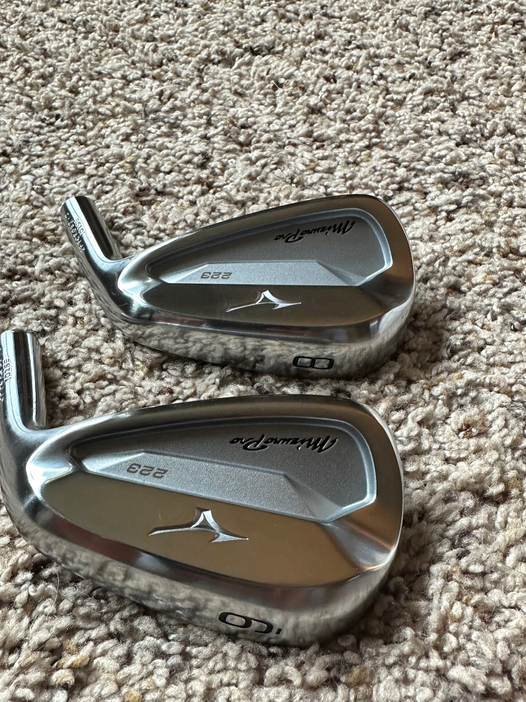 Mizuno iron heads 221 and 223 / TM M5 tour driver head - For Sale ...