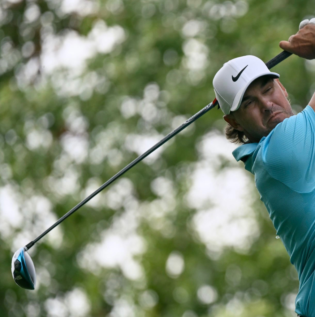 Brooks has the sim 2 in the bag this week - Tour and Pre-Release ...