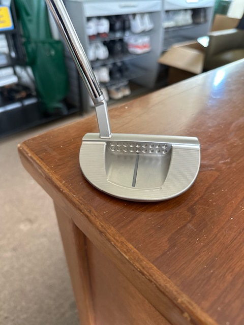 Christmas Goodies! SEND OFFERS! New and Used! Scotty C. Monoblok ...