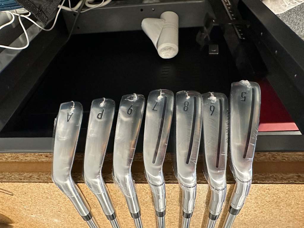 Taylormade Qi10 Irons. 5-PW, AW Fujikura Blue TR Graphite 6R and KBS ...