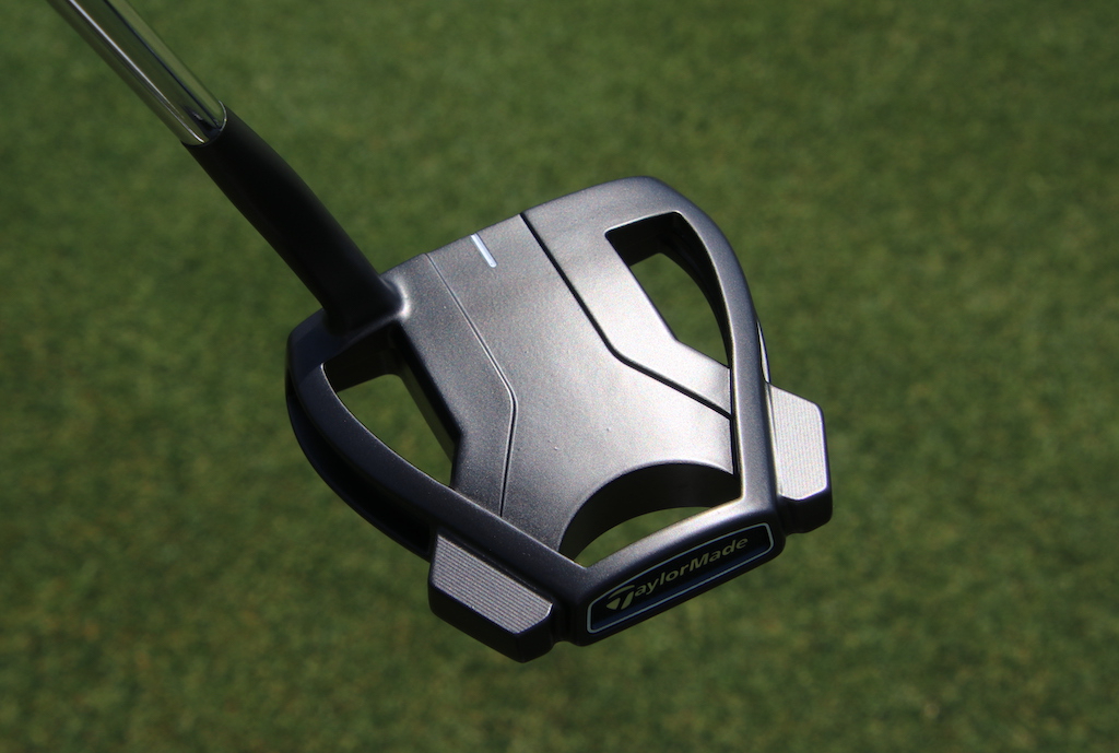 Tommy Fleetwood testing a TaylorMade Spider Tour X (with custom neck ...
