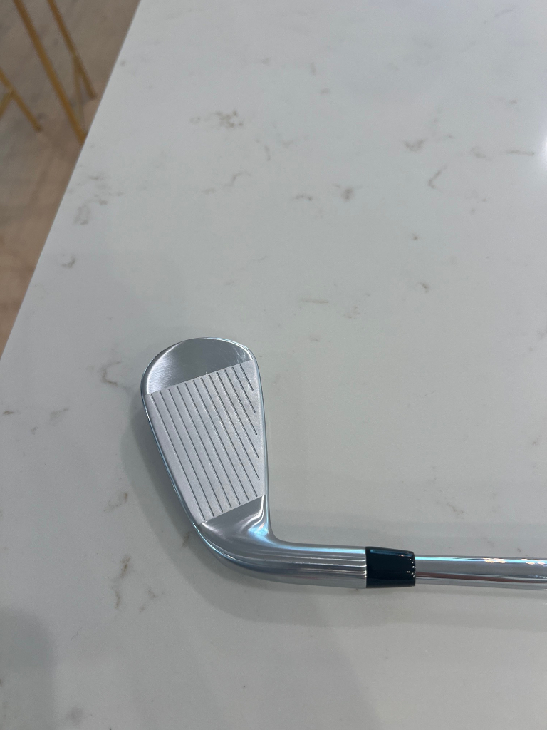 Minty Titleist GT2 Driver, GT2 3 Wood, T350 4-iron, and SM9 Vokey ...